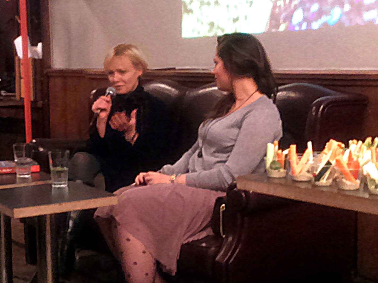 WHITE AND RED ONIONS: Prezentacja książki " Hummus za'atar i granaty ...