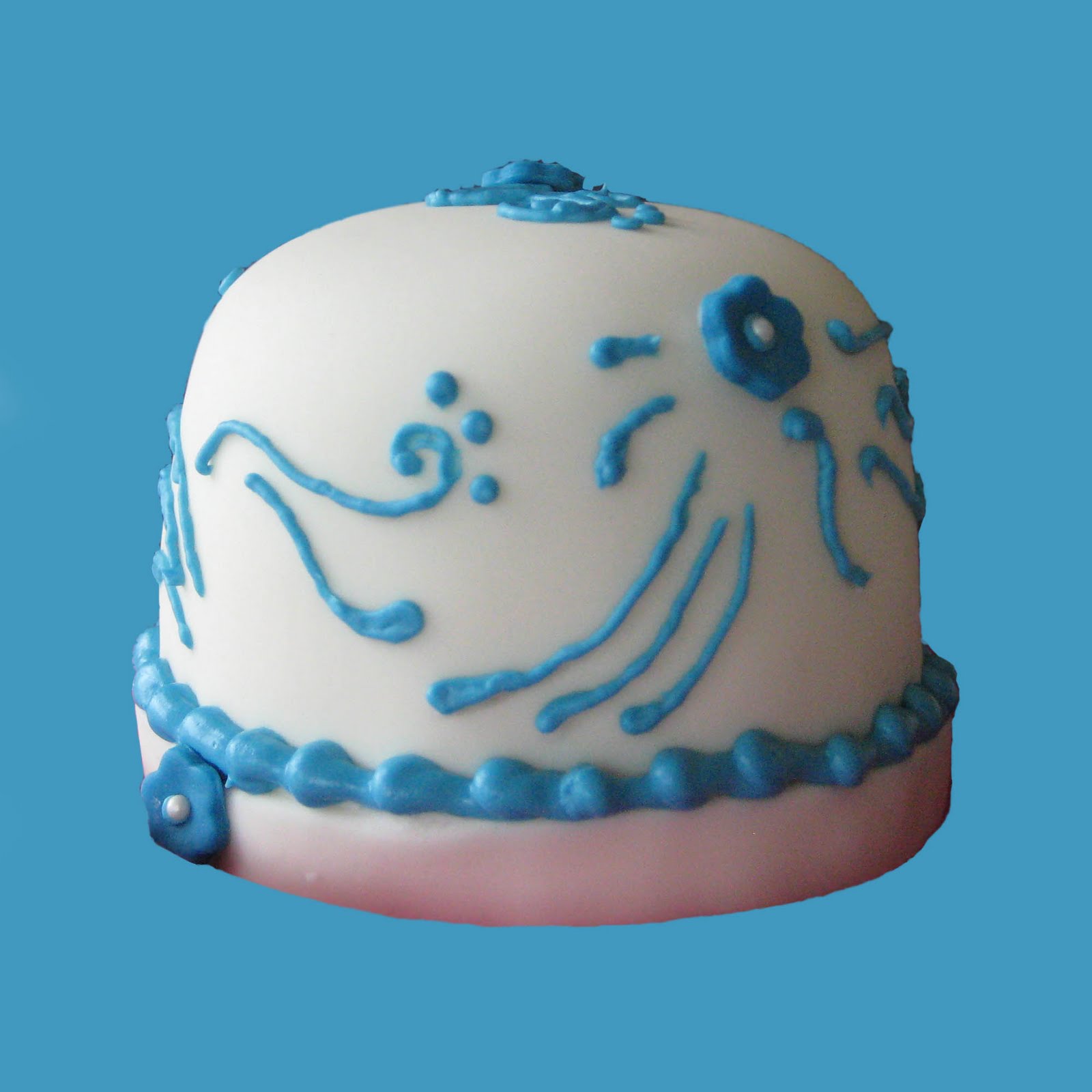 Let's Get Caking!: Blue Mini Cake