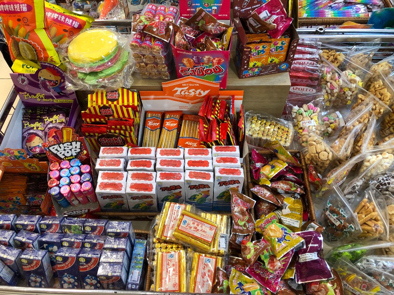 The Dead Rabbit's Lair: Old School Snacks