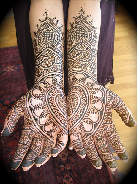 Big Shark: Beautify The Skin With Henna Art