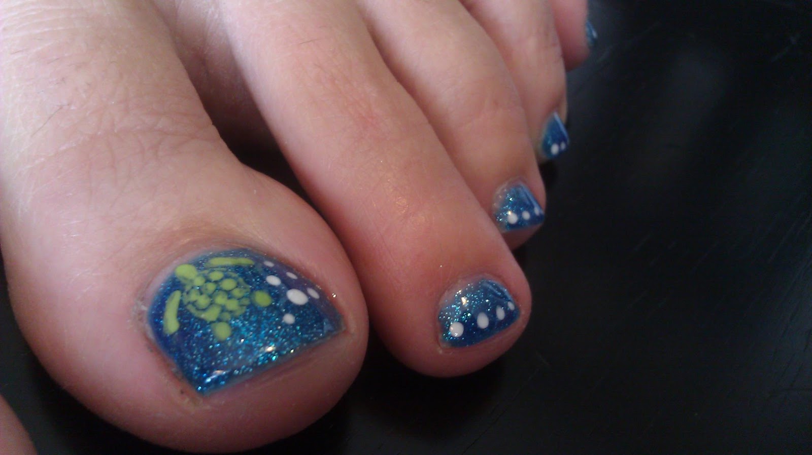 Lissa B's Unique Nails and Boutique: Cute Shellac Toes