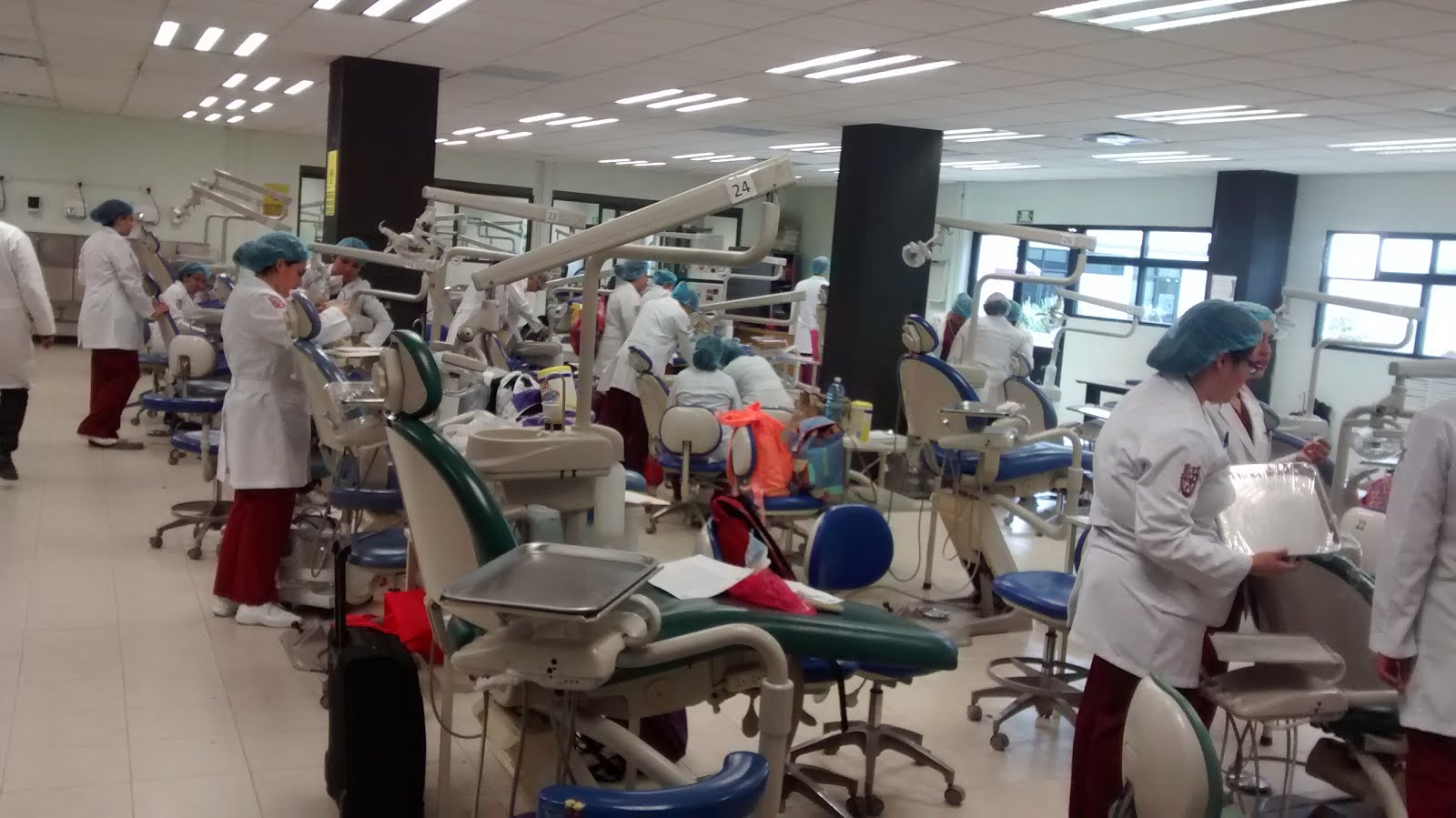 La operatoria dental en el CICS UST del IPN: Licenciatura en odontología