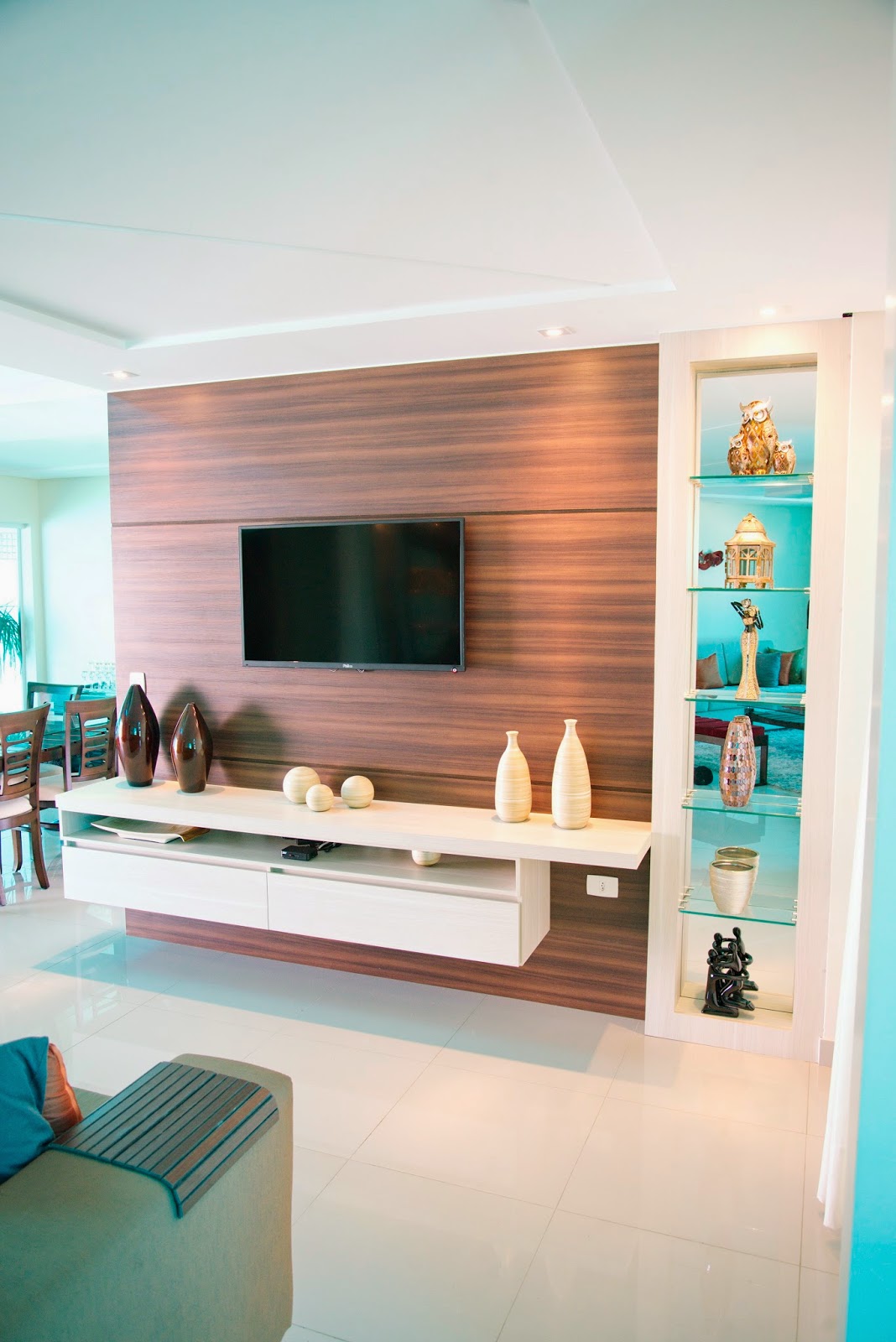 PAINEL DE TV E RACK SUSPENSO COM TORRE DECORATIVA - CHARME E ELEGÂNCIA ...