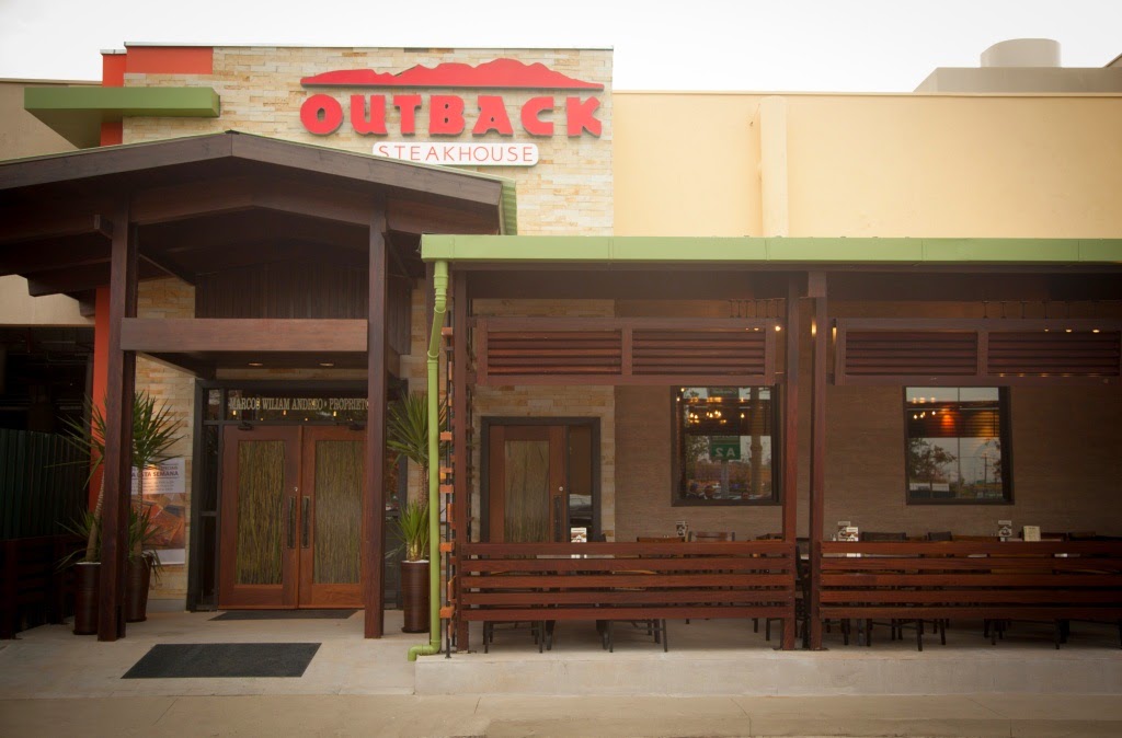 UNIDADES DO OUTBACK STEAKHOUSE REFORÇAM EQUIPES - Panorama de Negócios