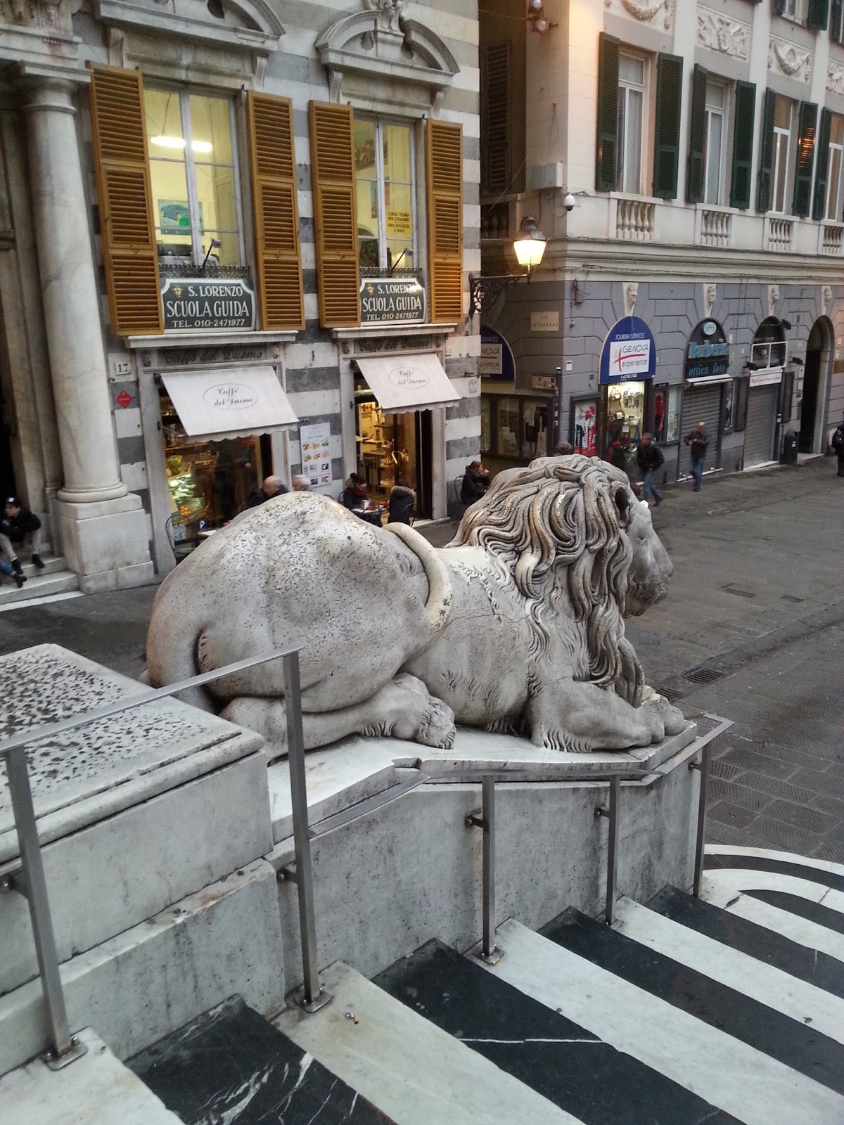 Rasos paraštės: Genuja. Ciao Italija