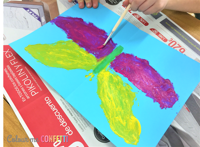 Mariposas simétricas ♥ Symmetrical butterflies - Colour me Confetti