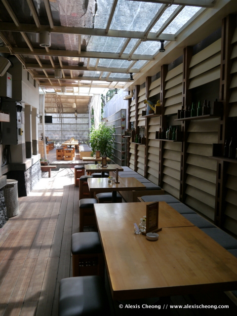 Food Review: Hummingbird Eatery at 14 Jln Progo, Bandung Indonesia ...