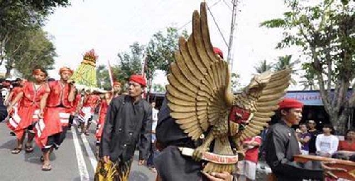 Upacara Budaya Grebeg Pancasila di Blitar