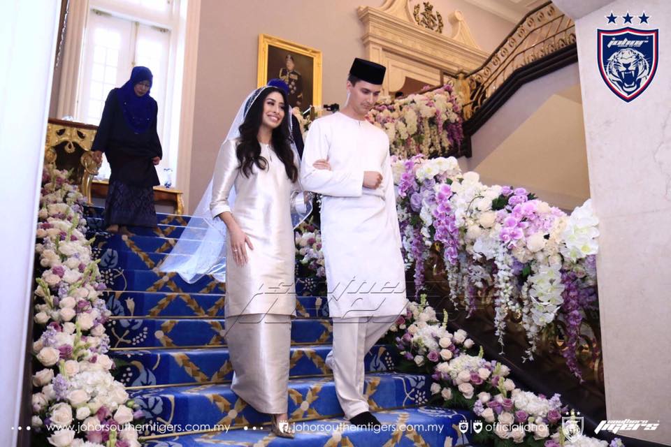 EKSKLUSIF!! 12 FOTO MAJLIS PERKAHWINAN DI RAJA PUTERI JOHOR TUNKU TUN ...