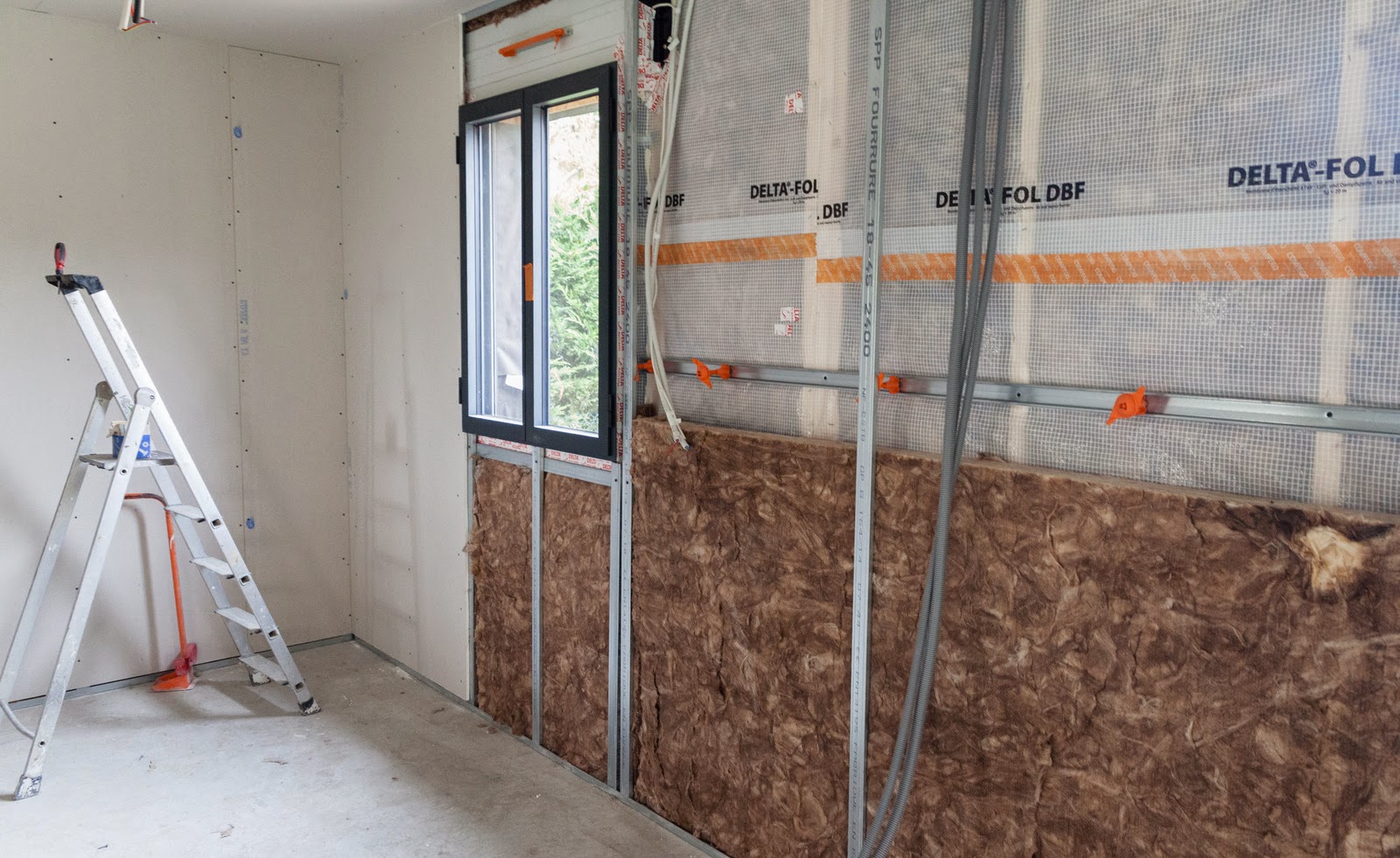 Maison bois pas à pas: L'intérieur commence à prendre forme...