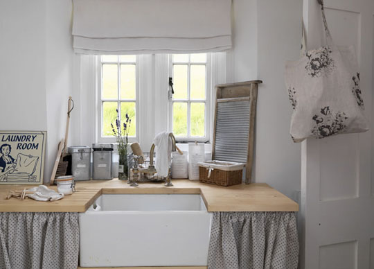 .Lilac Lane Cottage: Cabbages and Roses And A Give-Away