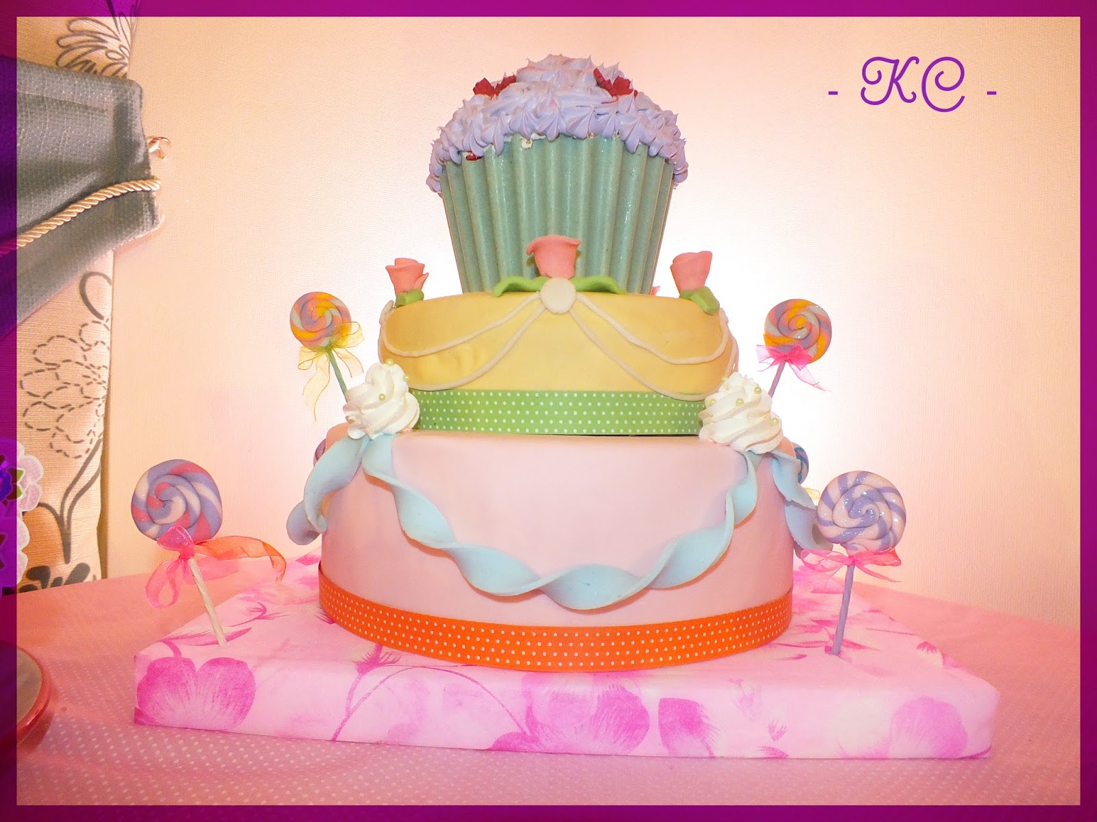 La torta Candy de Cumpleaños y de 3 pisos!! | Kitty Cupcakes