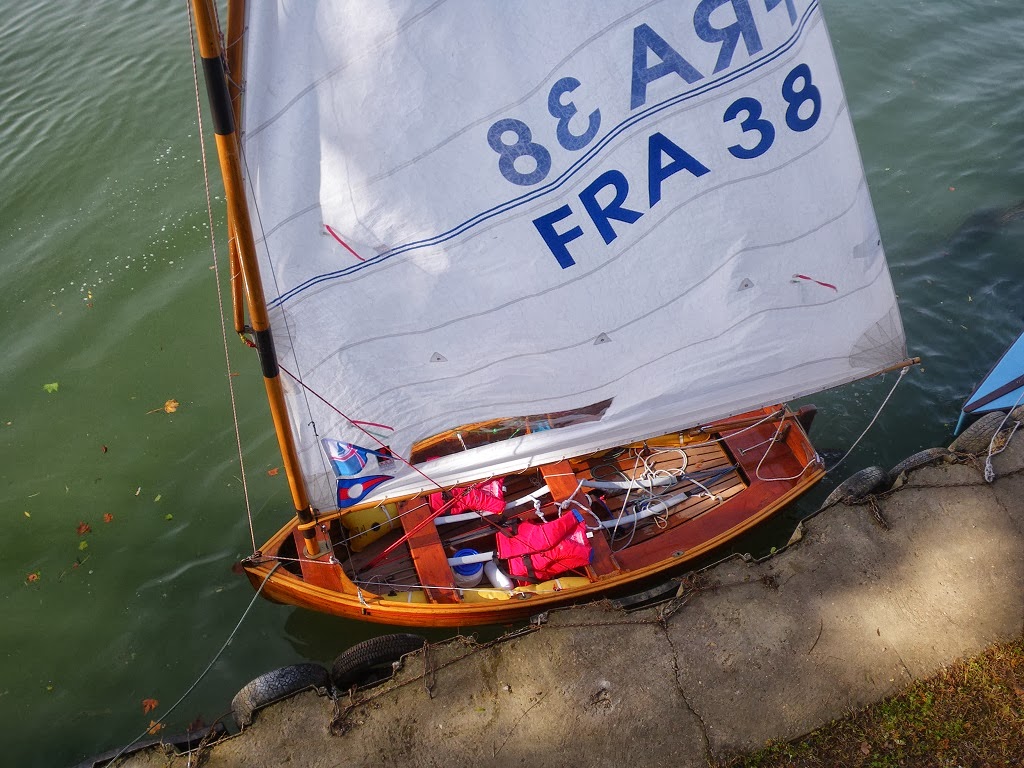 Dinghy 12 Pieds International: 80 ans du CVBS (Sharpie 9m2) / 80th ...