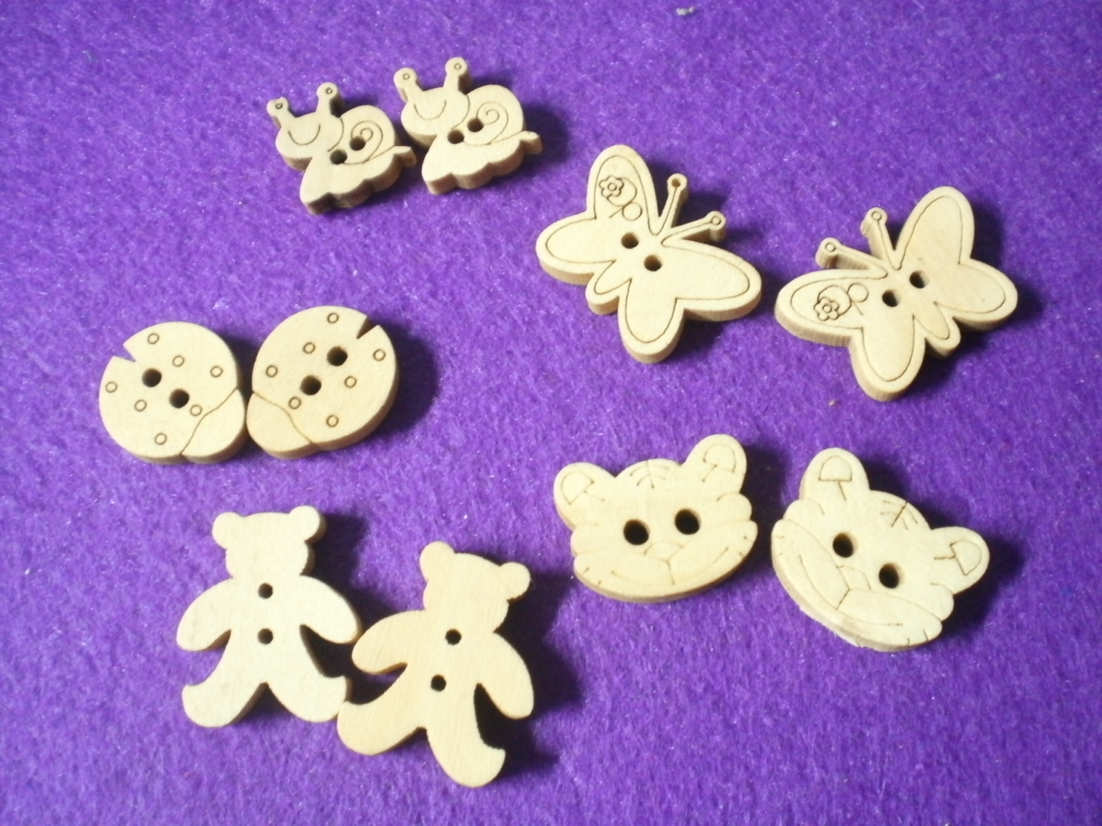 Button Kayu 5 Sekawan