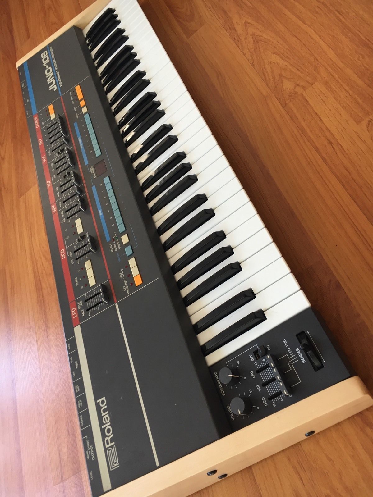 MATRIXSYNTH: Serviced Roland Juno-106 with Wood Side Panels