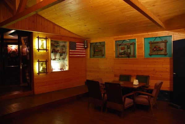 Blue Bay's Cafe, Batroun