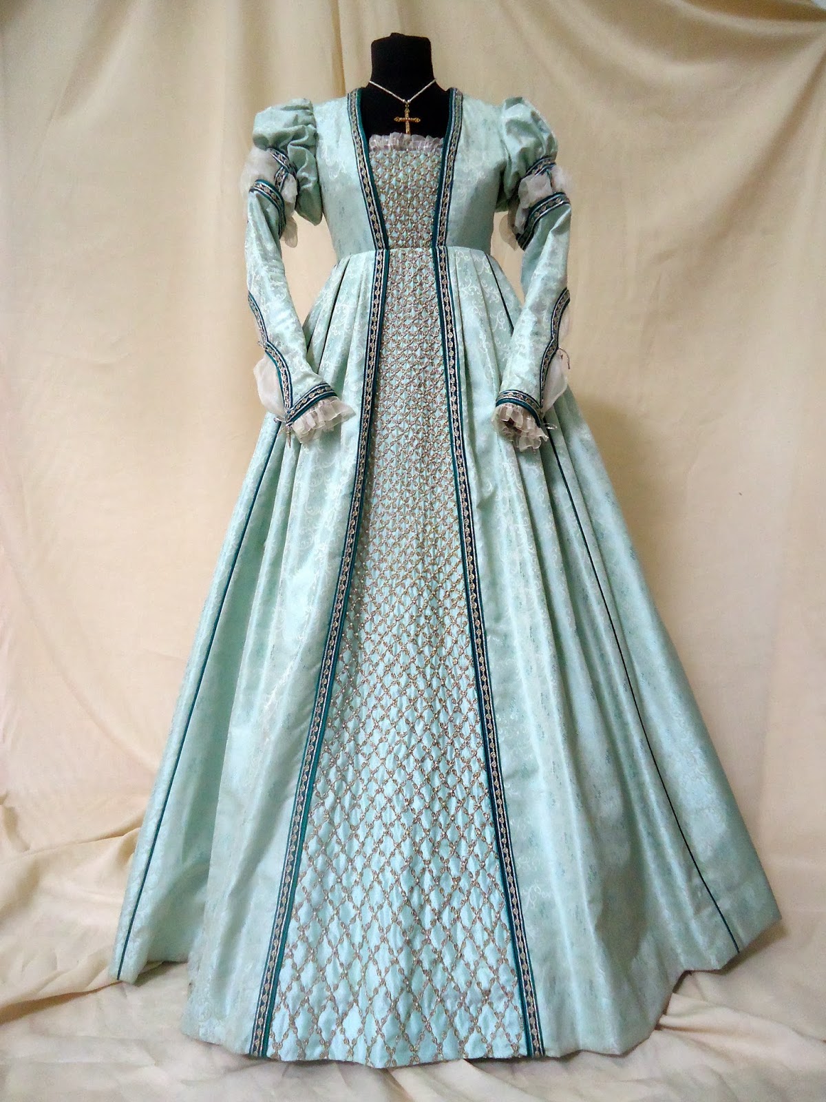 Reel Sparkle – Romeo & Juliet - Heel In Mint