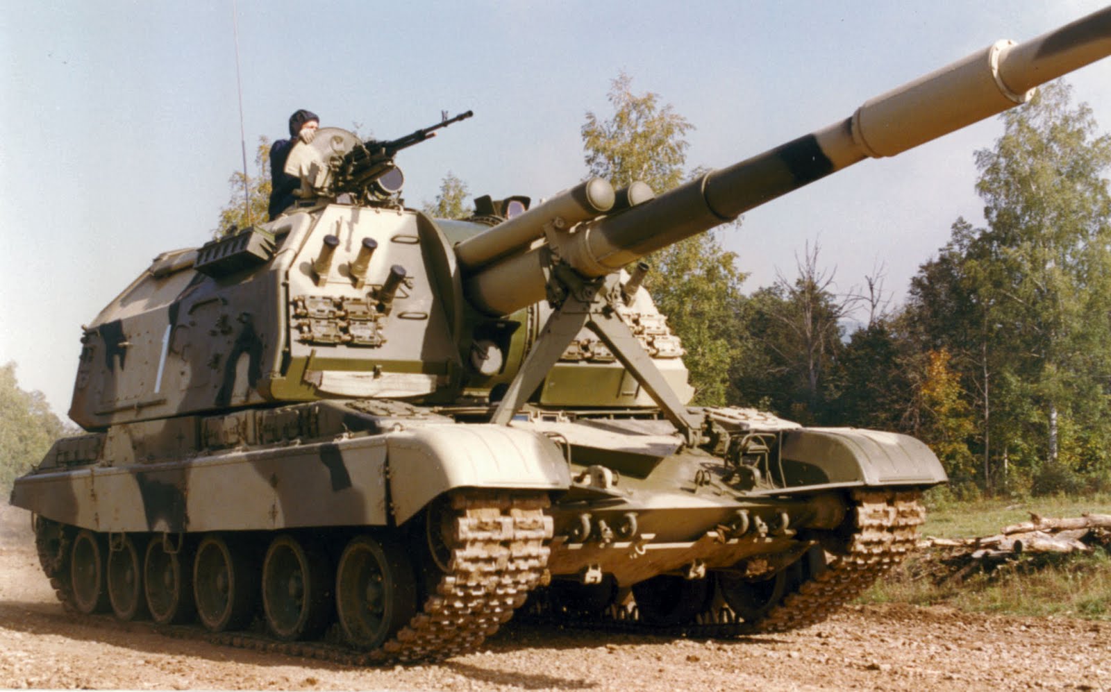 Military Information House: 2S19 Msta