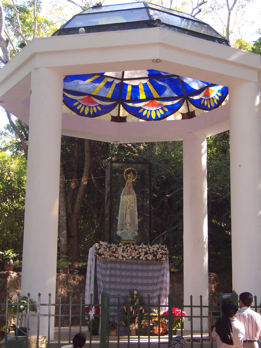 DiosUnionLibertad.com: Adentro COJUTEPEQUE