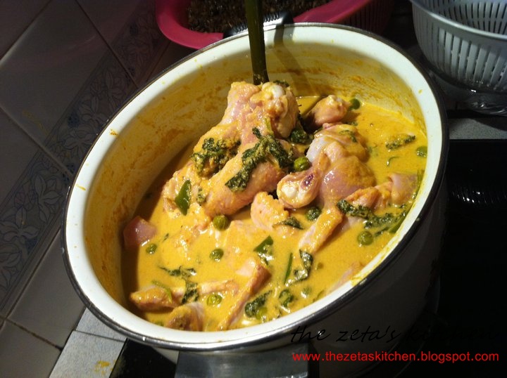 The Zeta's Kitchen: Chicken In Siamese Gravy (Gulai Siam Ayam)