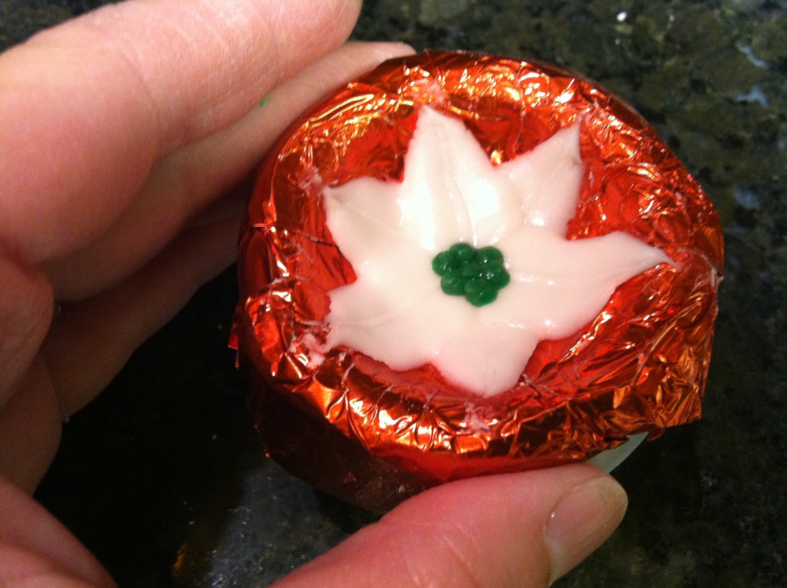 The Iced Queen: Royal Icing Poinsettia