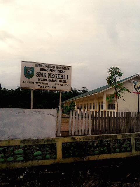 SMK Negeri 1 Muara Batang Gadis