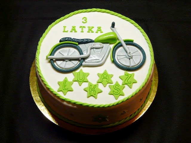 Torty w stylu angielskim : Tort z motorem