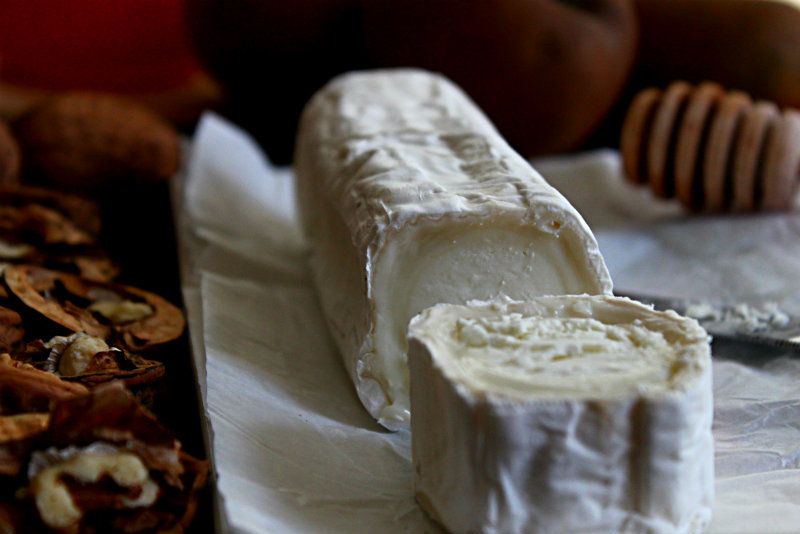 Cozinhadaduxa: Folhados de Queijo Chèvre com Maçã, Nozes e Mel