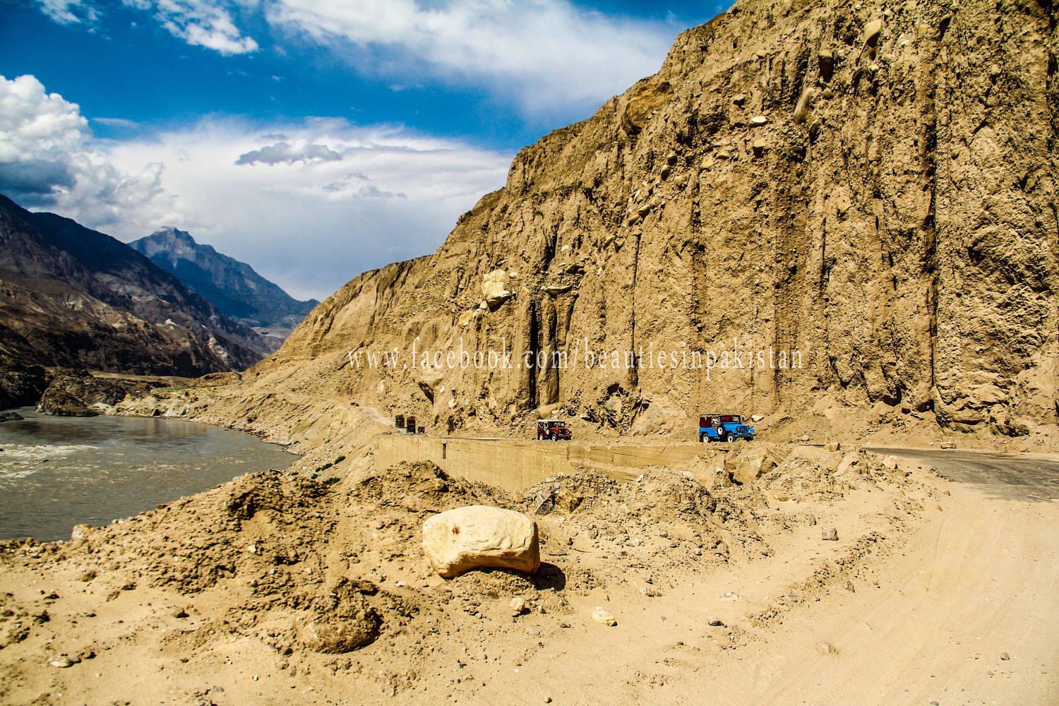Gilgit-Baltistan - Province Of Pakistan (Land of Mountains) ~ Beautiful ...