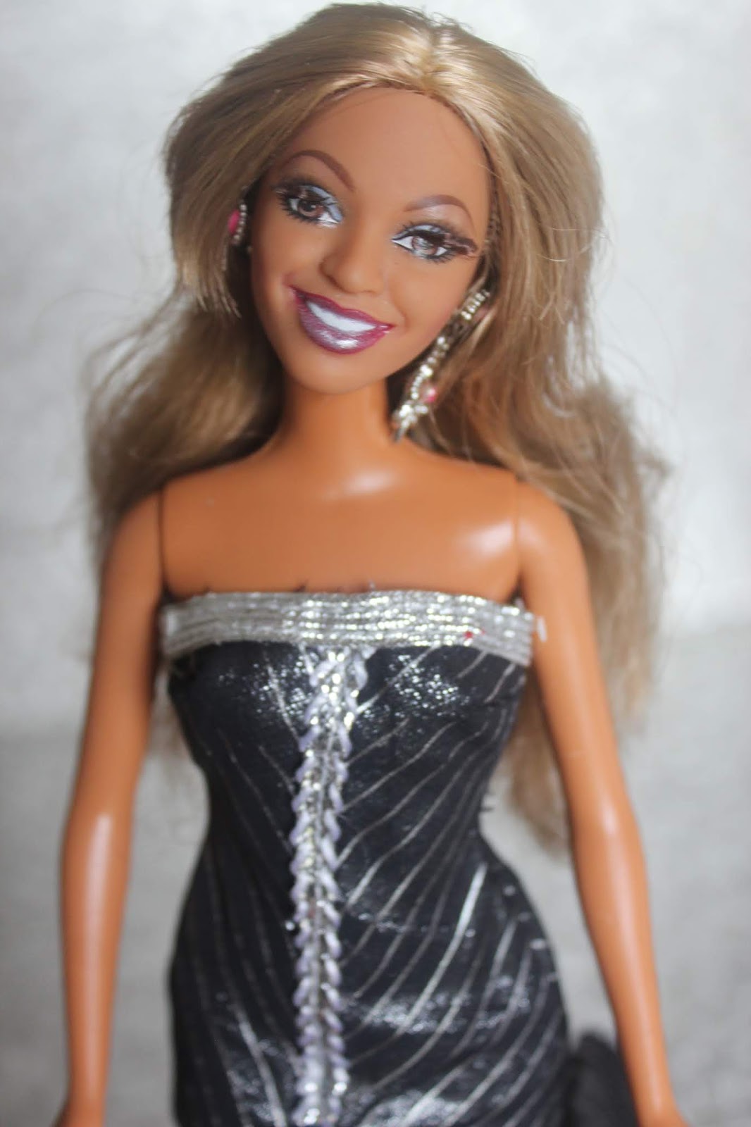 PLANET OF THE DOLLS: Doll-A-Day 2019 #127: Beyonce'