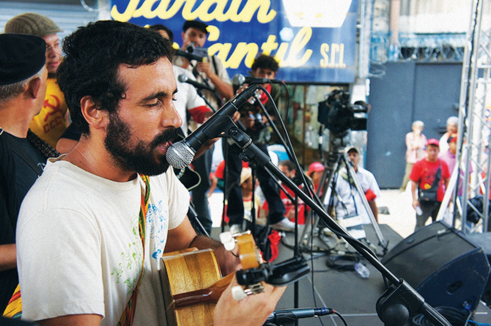 LOS PERSONAJES EN LAS CANCIONES DE ALÍ PRIMERA: octubre 2016