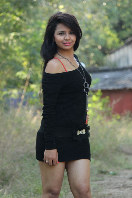 Azhagan Azhagi Tamil Movie Actresses Hot Stills - Tollywood Photo Spotlite