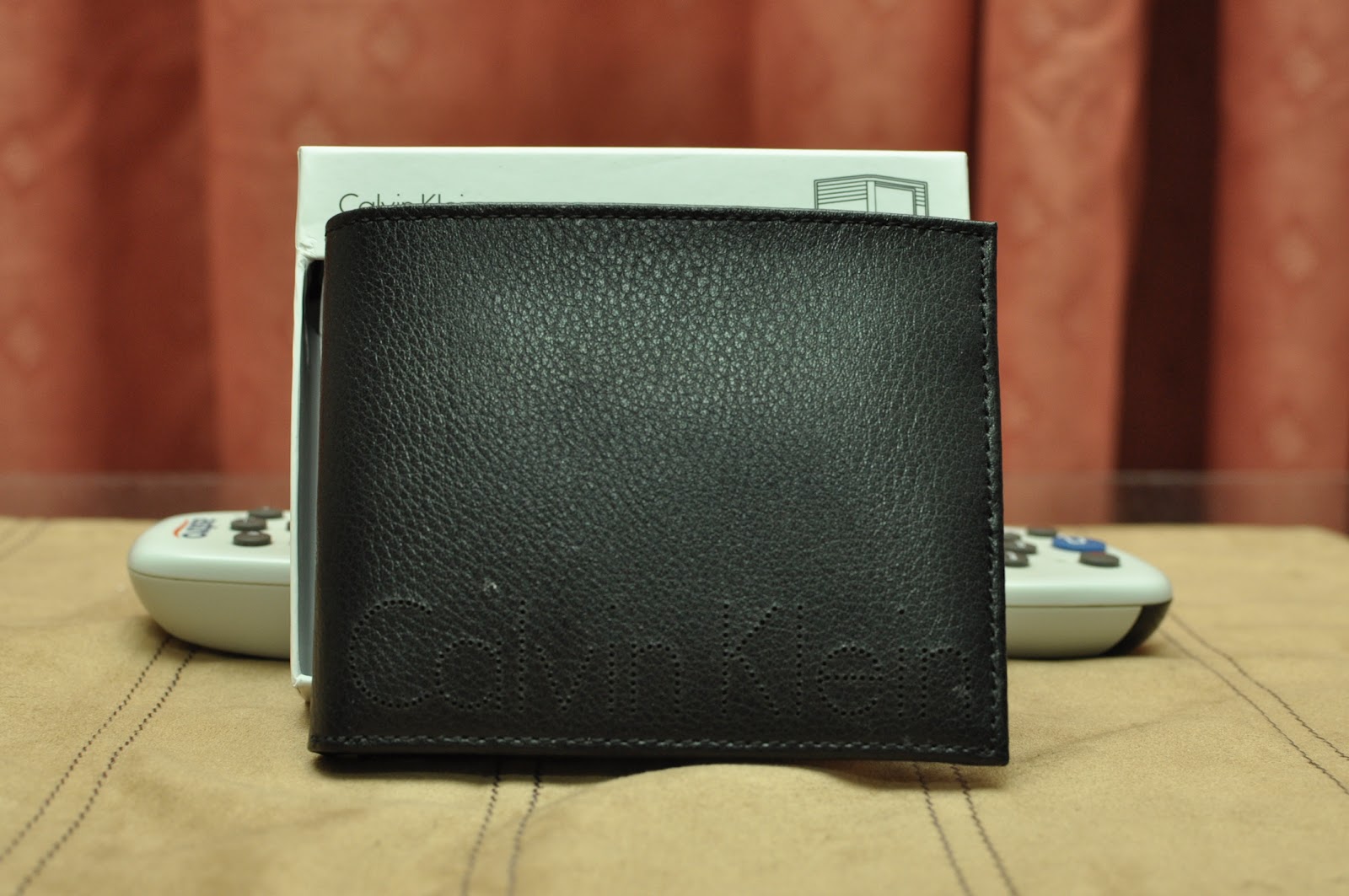 Handbags Haven Enterprise : CK Men Wallet - Passcase