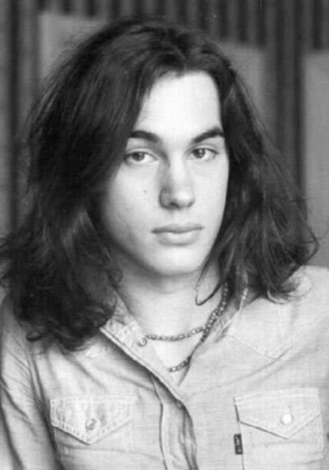 But the tears on her cheeks are from laughter: Jotie T'Hooft - En wat ...