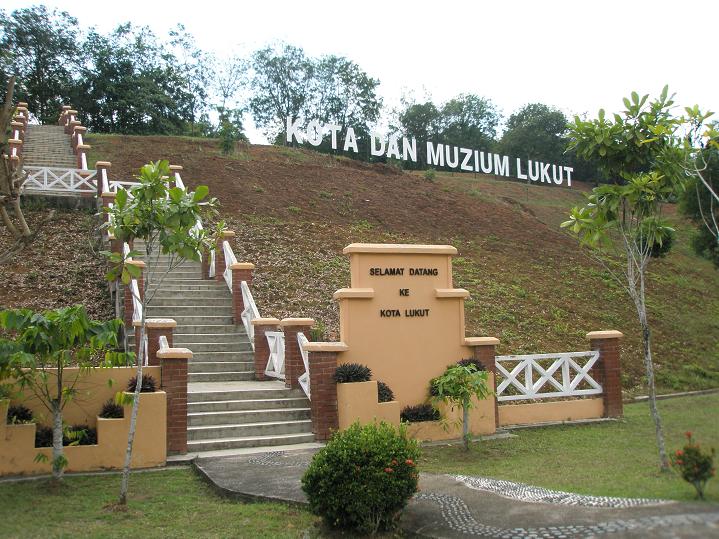 SENI LAMA MELAYU (MALAY OLDEN ART): Kota (Fort of) Lukut
