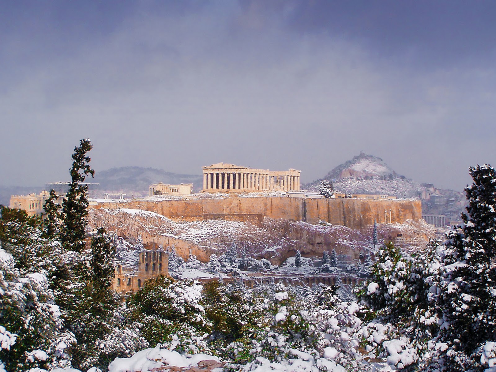 Intelliblog: TRAVEL TUESDAY #61 - SNOWY ATHENS