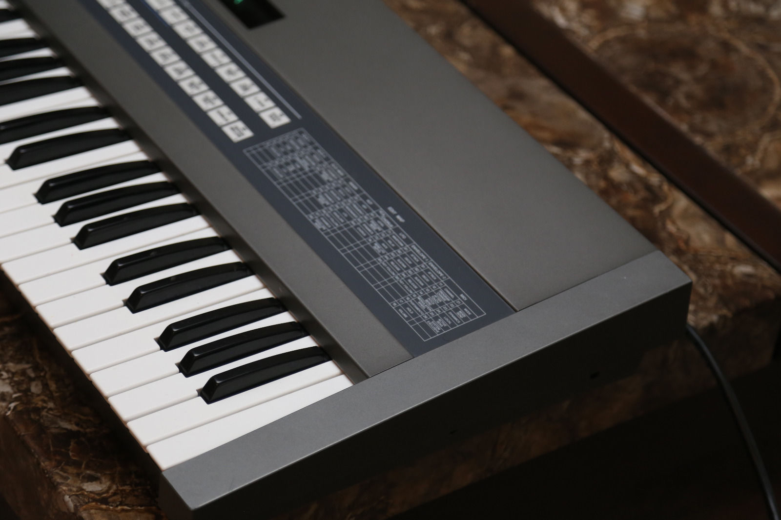 MATRIXSYNTH: Roland Jx8p Vintage Synth