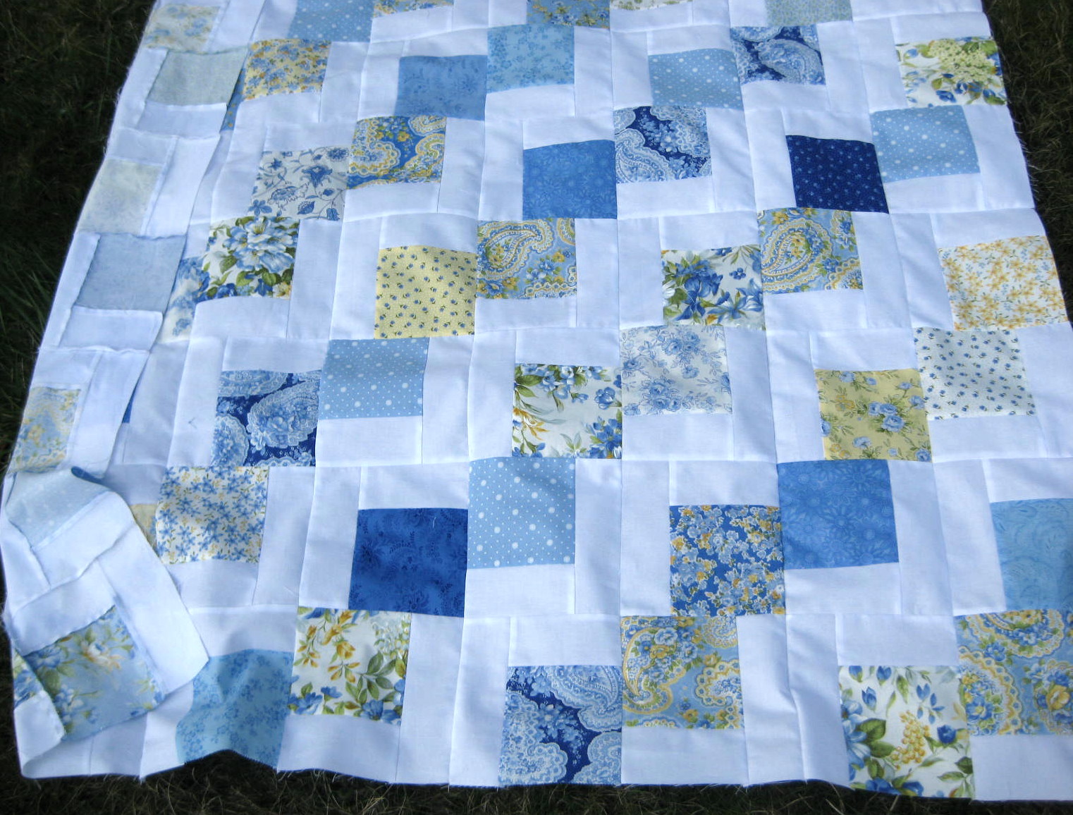 The Yarnarian: Floating Squares