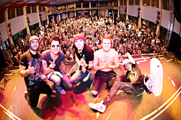 PiradasPeloDh: Novidade sobre a Nova MUSICA da banda cine