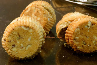 Vanille Noisette : BISCUITS AUX NOISETTES