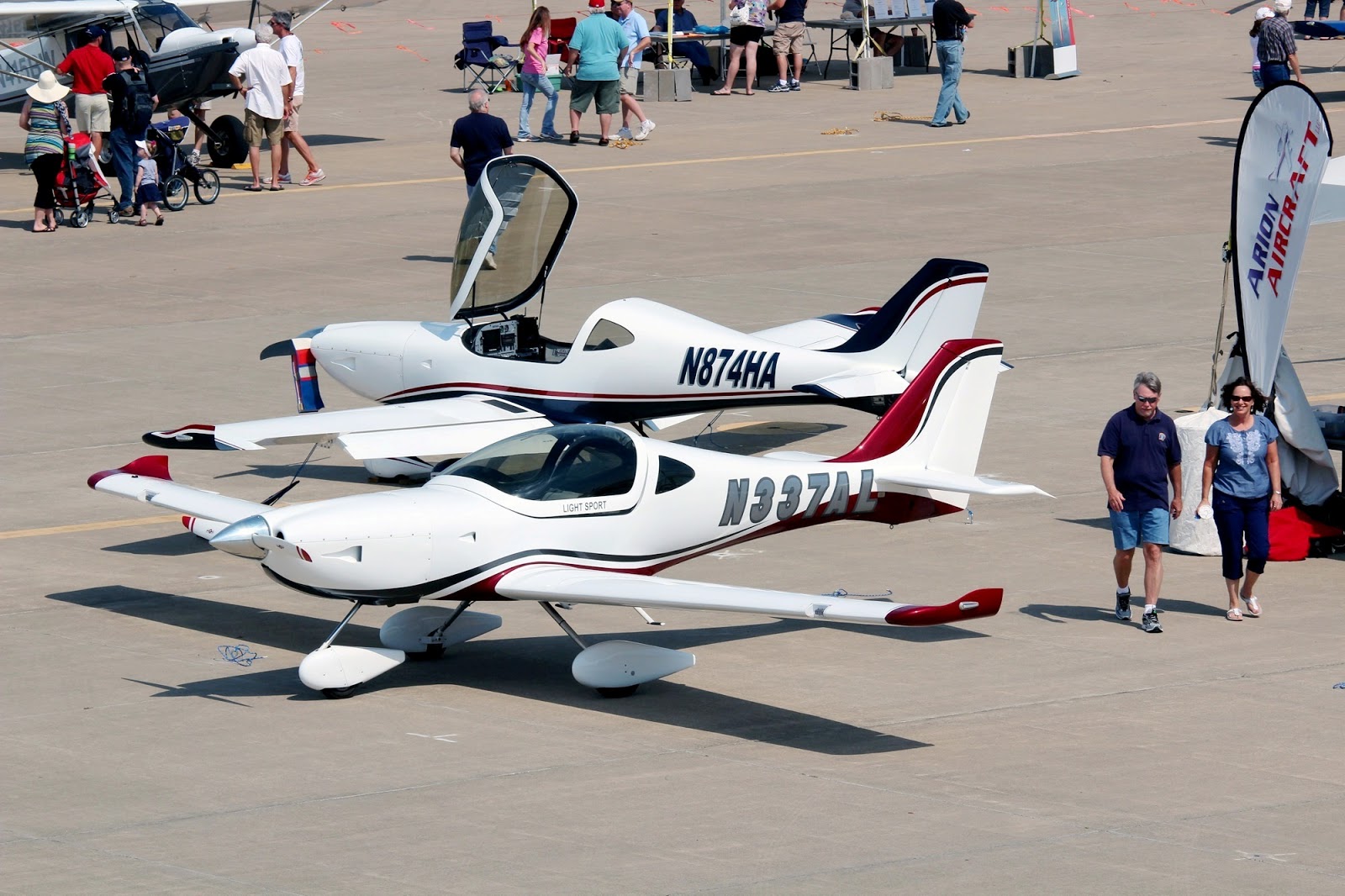 The Aero Experience: Variety of Light Sport Aircraft Displayed at Plane ...