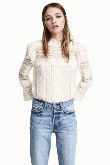 S in Fashion Avenue: TREND ALERT: FRILLS & RUFFLES