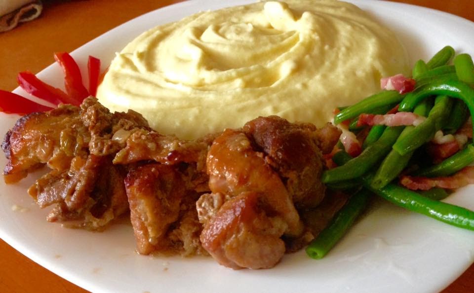 NAŠE KUCHYNĚ: KANEC NA ČESNEKU