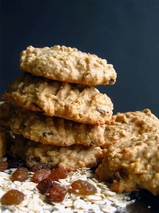 Katia au pays des merveilles: Biscuits à l'avoine et aux raisins ...