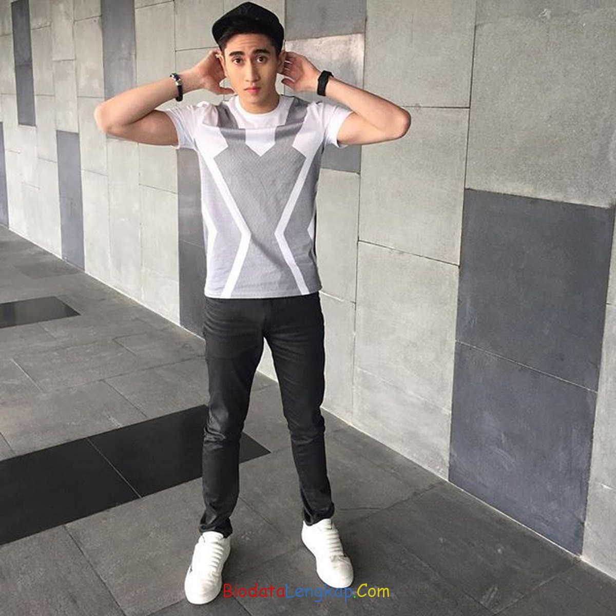 Foto Dan Biodata Lengkap Verrel Bramasta