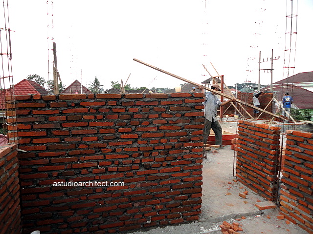 home interior: Tahap setelah cor beton dak lantai 2: pasangan dinding ...