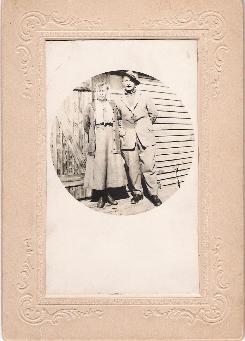 Apron History: Great Great Grand Aunt Elsa