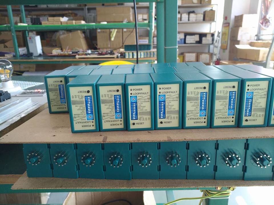 16 unit JUTAI LD-100 1 channel loop detectors deliver to Thailand.