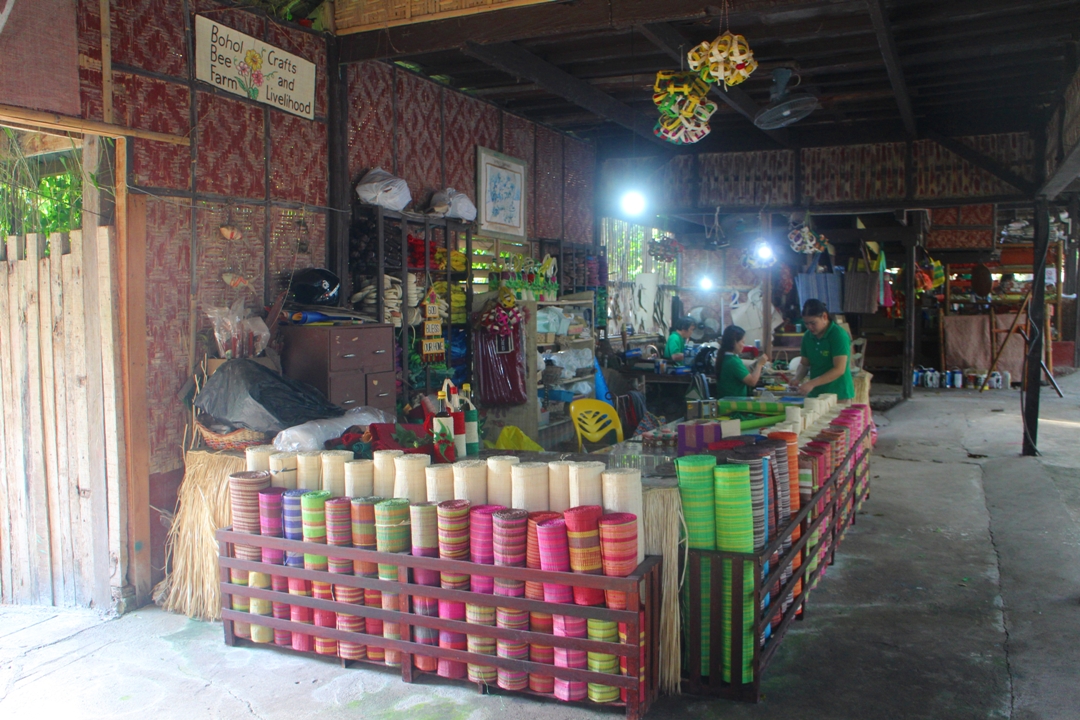 Juan Trip At A Time: Bohol Bee Farm: What's The Buzz About?