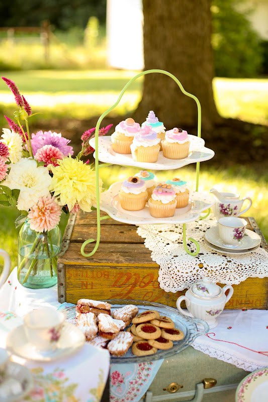 Tea Party Set Design at Sebastian Belbin blog